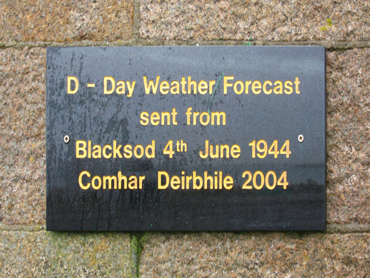 Blacksod Point Lighthouse, FALLMORE Td., County Mayo - Buildings of Ireland