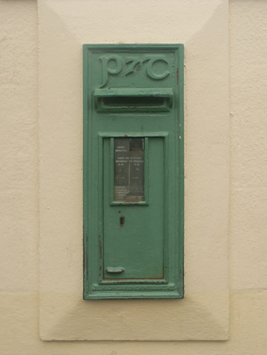 "Penfold Hexagonal" Post Box, North Street, NEW ROSS Td., New Ross ...