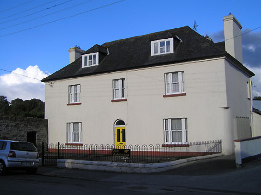 Clohogue House, Chatsworth Street, CASTLECOMER, Castlecomer, KILKENNY ...
