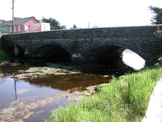 Main Street, CASTLEREAGH, Castlerea, ROSCOMMON - Buildings of Ireland