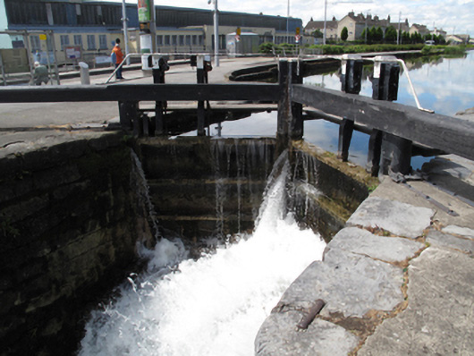 Grand Canal, Davitt Road, Goldenbridge , Dublin 8, DUBLIN - Buildings ...