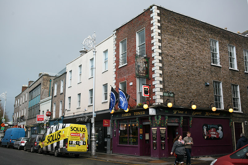 137 Baggot Street Lower, Dublin 2, DUBLIN - Buildings of Ireland