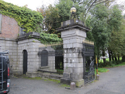 Hope Castle, Market Square, ONOMY, Castleblayney, MONAGHAN - Buildings ...