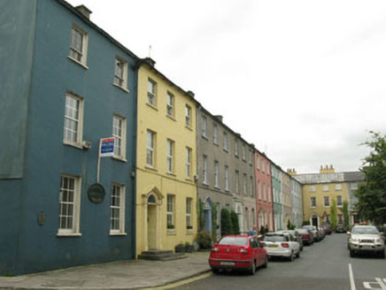 7 Emmet Square, YOUGHALS, Clonakilty, CORK - Buildings of Ireland