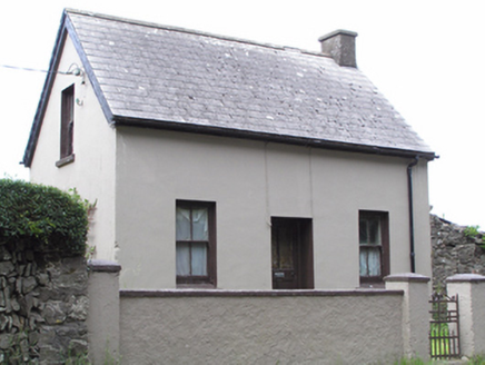 CARRIGNAVAR, CORK - Buildings of Ireland