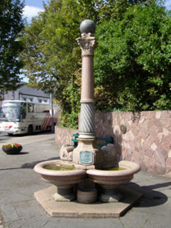 Vaughan Jackson Monument, Bury Street, Teeling Street, BALLINA [TIRA ...