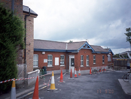 Donabate Railway Station, Turvey Avenue, BEAVERSTOWN, Donabate, DUBLIN ...