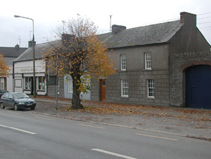 The Square, BALLYRAGGET, Ballyragget, KILKENNY - Buildings of Ireland