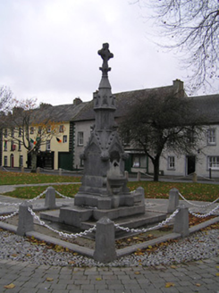 Tighe Memorial Fountain, The Square, INISTIOGE, Inistioge, KILKENNY ...