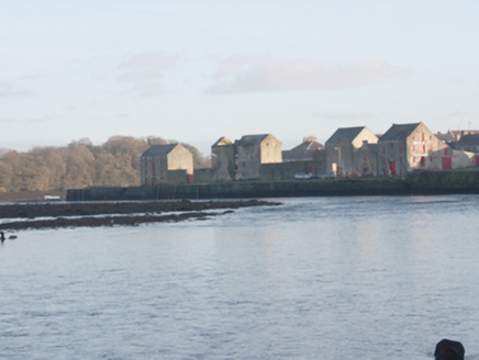 The Quay, The Mall, RATHMELTON, Ramelton, DONEGAL - Buildings of Ireland
