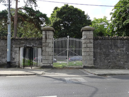 Phoenix Park, Dublin 8, DUBLIN - Buildings of Ireland