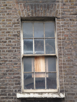 8 Thomas Street, Dublin 8, DUBLIN - Buildings of Ireland